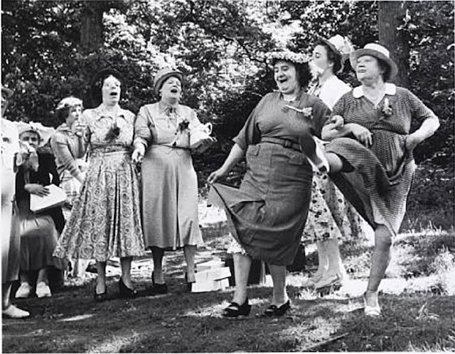 OLTRE IL MURO: ARTE e FOTOGRAFIA: GRACE ROBERTSON | PHOTOGRAPHER