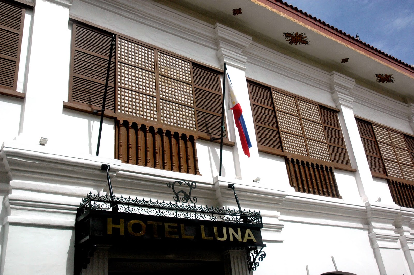 DUDE FOR FOOD: Side Views: An Elegant Fusion of History and Art at ...