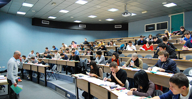 Education in Paris info: Inseec Business School