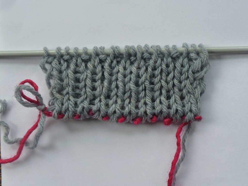 2 Stitches: Experimenting with Cast-Ons - 1x1 Ribbing - Day 1