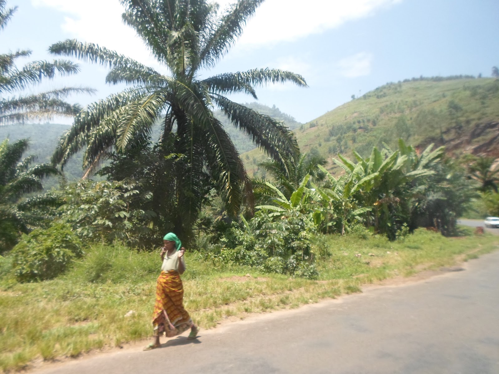 Burundi 6tae: Sur la route de Kirundo