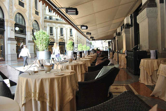 DOVE MANGIARE A MILANO - RISTORANTE SAVINI IN GALLERIA VITTORIO EMANUELE II