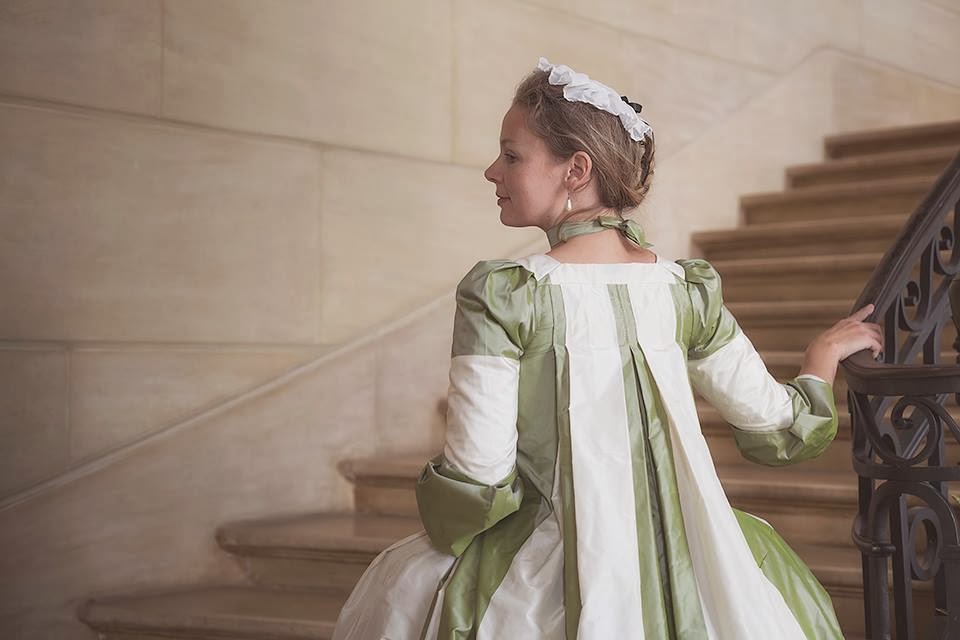 Hertzwerk - Freiburg: 1740/50s Chardin Striped Robe a la Francaise