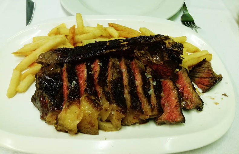 GASTIONOMIA: GOIZEKO IZARRA (BILBAO): Uno de los txuletones de Bilbao.