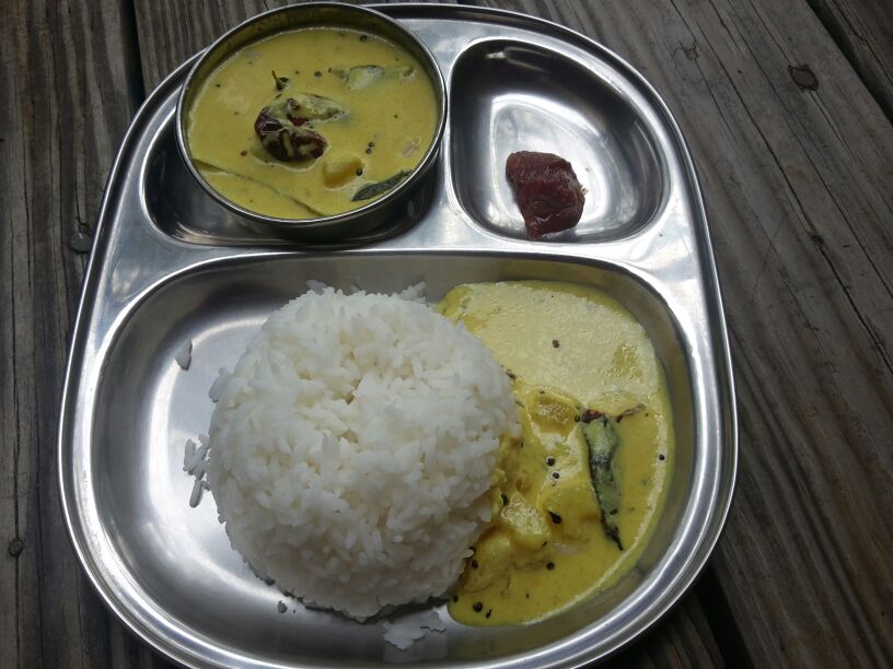 കഞ്ഞീം കറീം ....: Vellarikka Pulissery / Vellarikka Moru Curry Recipe