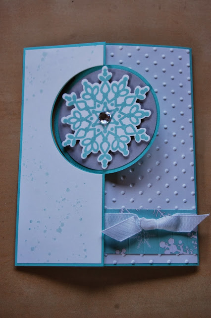Stampin'spiration: Snowflake Thinlits Circle Card