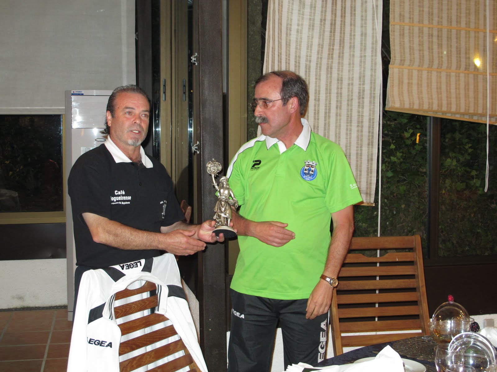 VETERANOS DO GRUPO DESPORTIVO DE OLIVEIRA DE FRADES: GDOF 2 - ESMOJÃES 1