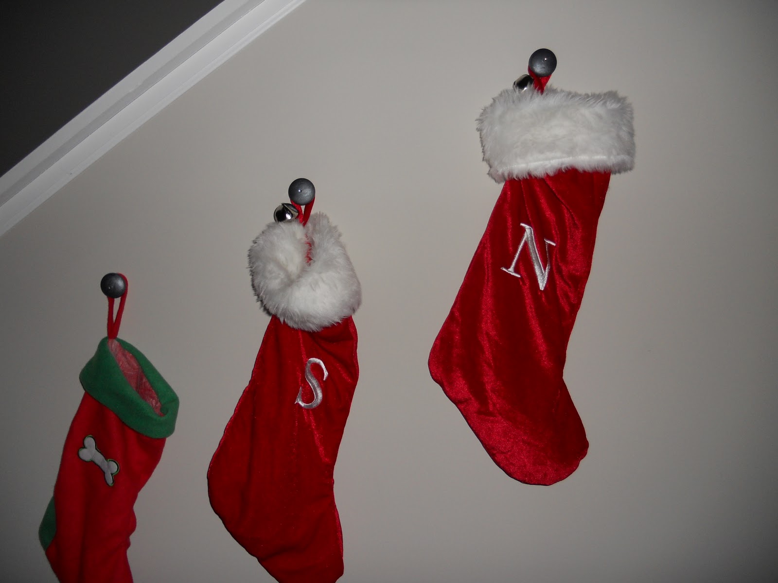 Crafting Made Simple: Christmas stocking hangers DIY