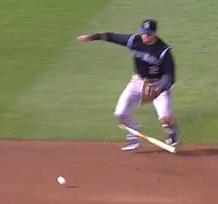 Justin Upton's broken bat earns him infield single (Video) ~ Holdout Sports