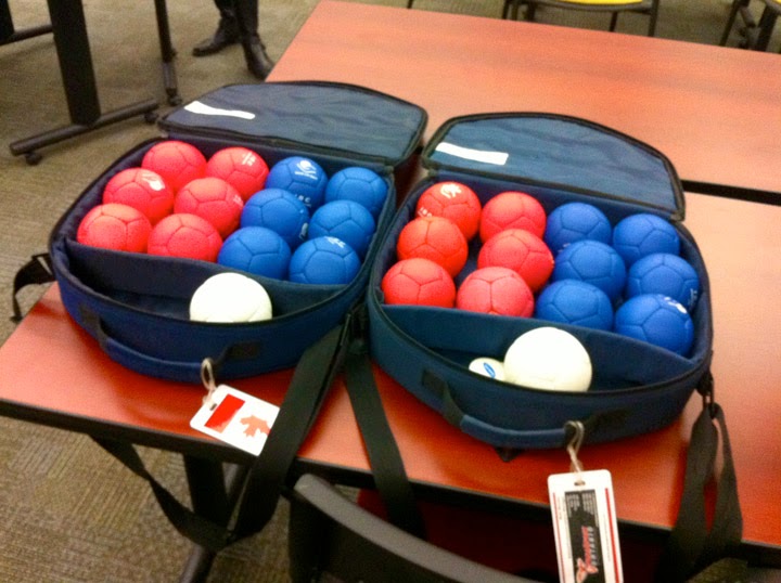 Jugando en el cole: ¿Te animas a jugar a Boccia? 2º Open de Boccia ...