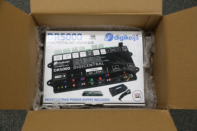 digikeijsの箱の中身はゆるゆる、外がしっかりしてて良かった。