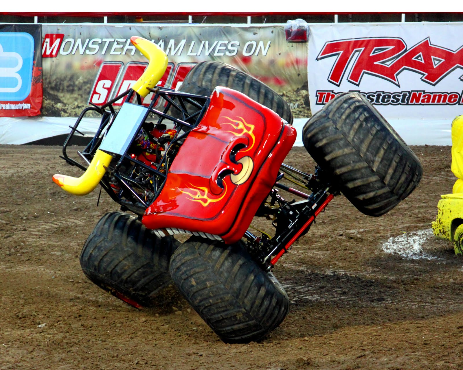 KVW PHOTOGRAPHY: Monster Jam World Finals 2011