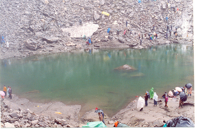 PerjalanaN Misterius: Danau Tengkorak - Roopkund - Chamoli, Uttarakhand