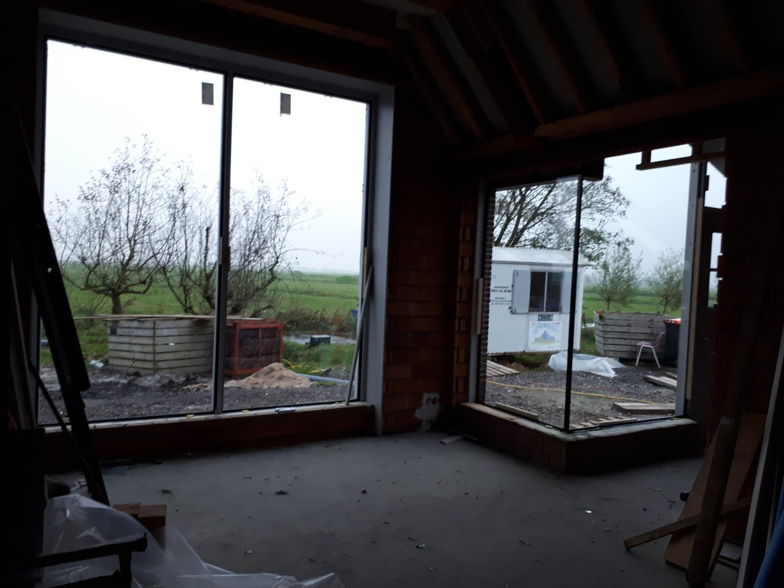 Stolpboerderij Remco en Petra: GLAS IN DE DARSDEUREN OPENING EN LOOS