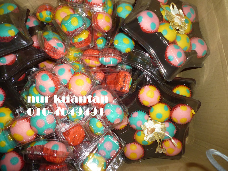 Azam Fnaa bakery : Trifle mini, dadih, doorgift kek coklat untuk Ibi