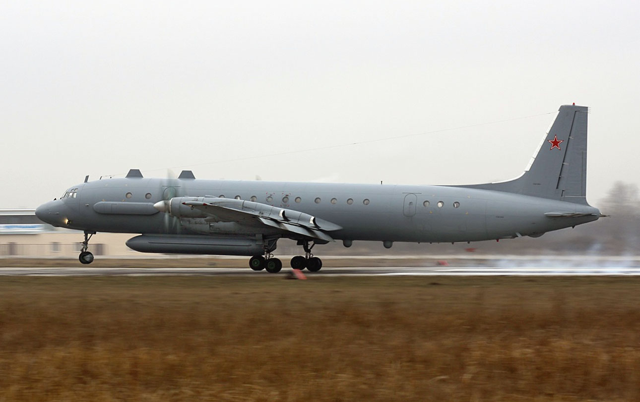 nhungdoicanh: Ilyushin Il-20M Coot-A