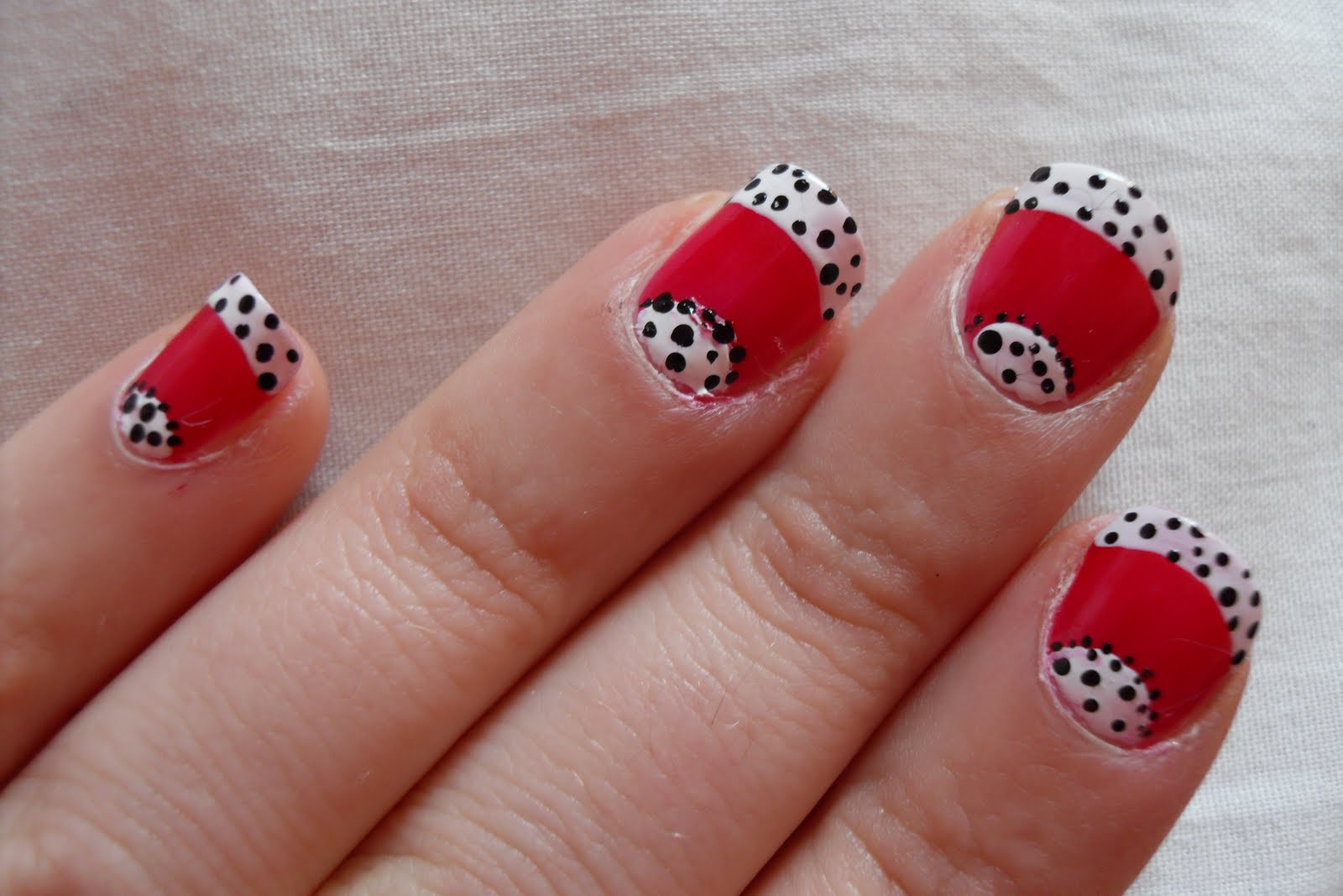 Oooooh Pretty: Potty for Dotty Nails!