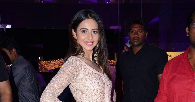 Rakul Preet Singh Pictures: Rakul Preet Singh At Wedding Reception In ...