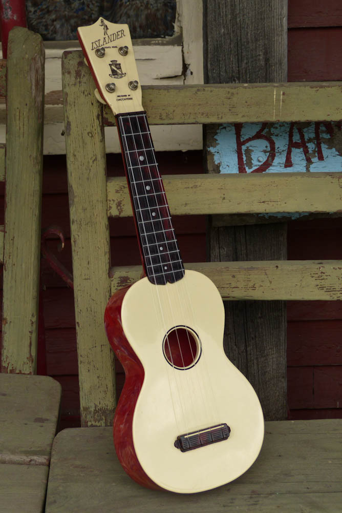 1950s Maccaferri Islander Plastic Uke