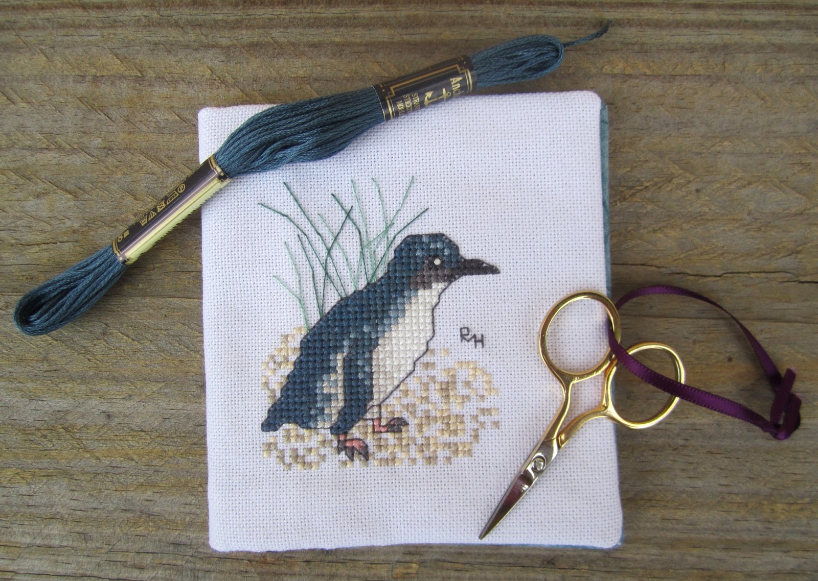 Gumleaf Stitch Designs