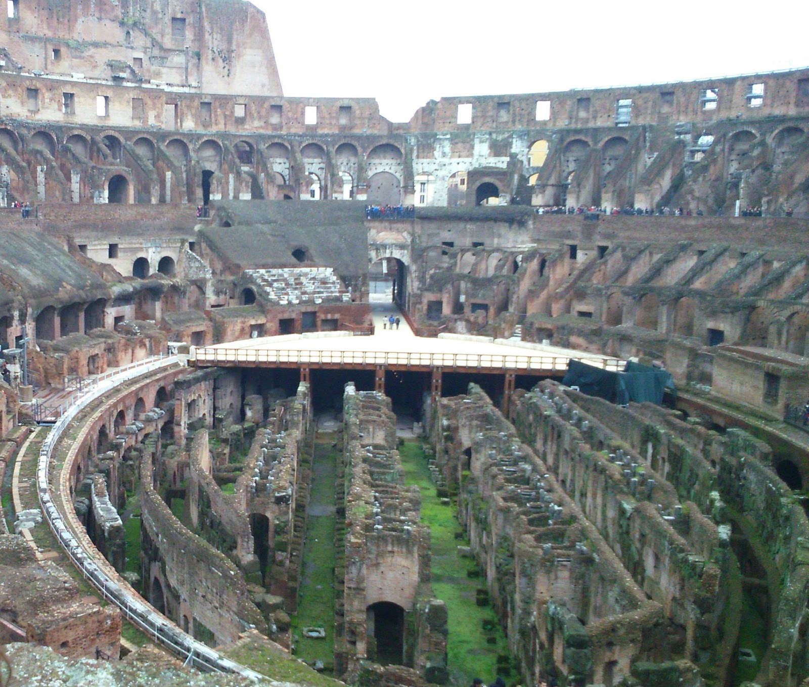 Monumentos arquitectónicos: Coliseo