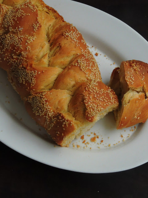 Priya's Versatile Recipes: Eggless Scali Bread