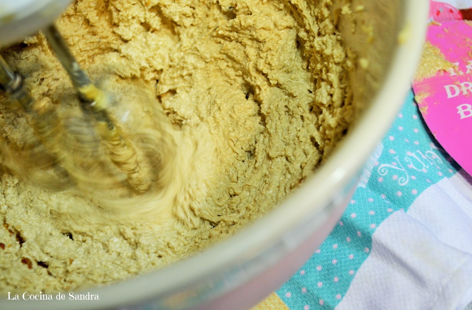 La Cocina de Sandra: GALLETAS CON CHISPAS DE COLORES