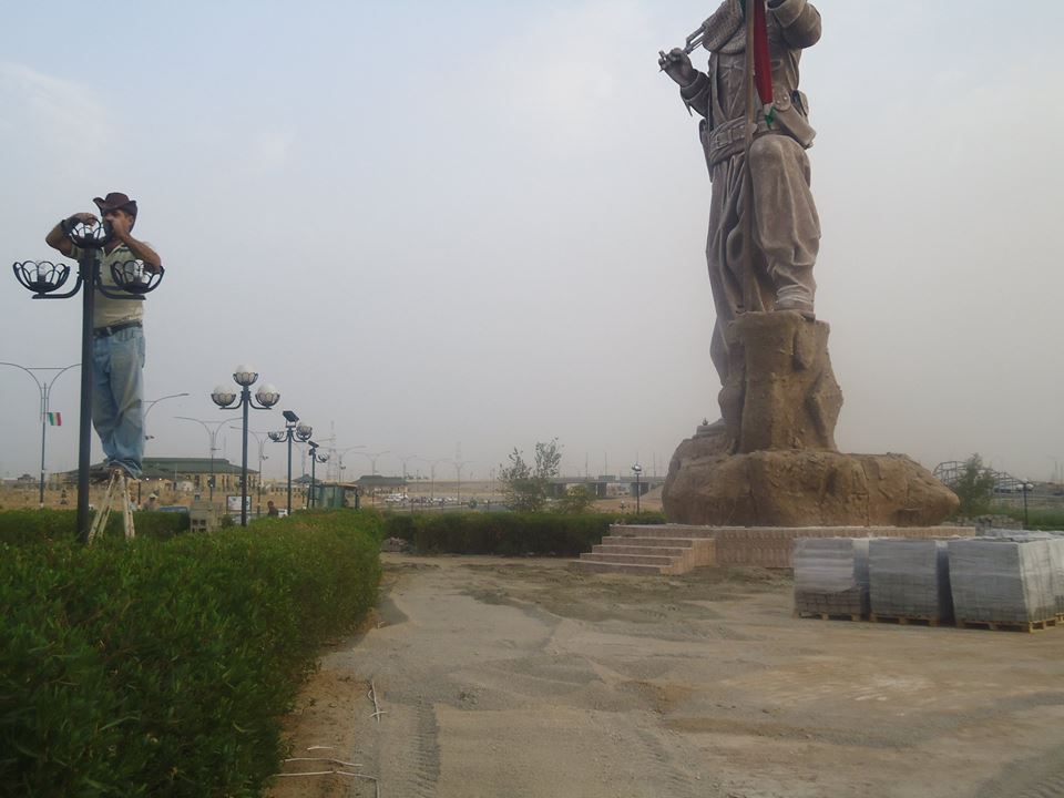 kurdistanart: Peshmerga statue in Kirkuk south of Kurdistan پەیکەری ...