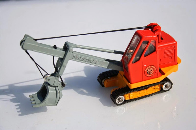 Studio Pluche: Corgi Priestman