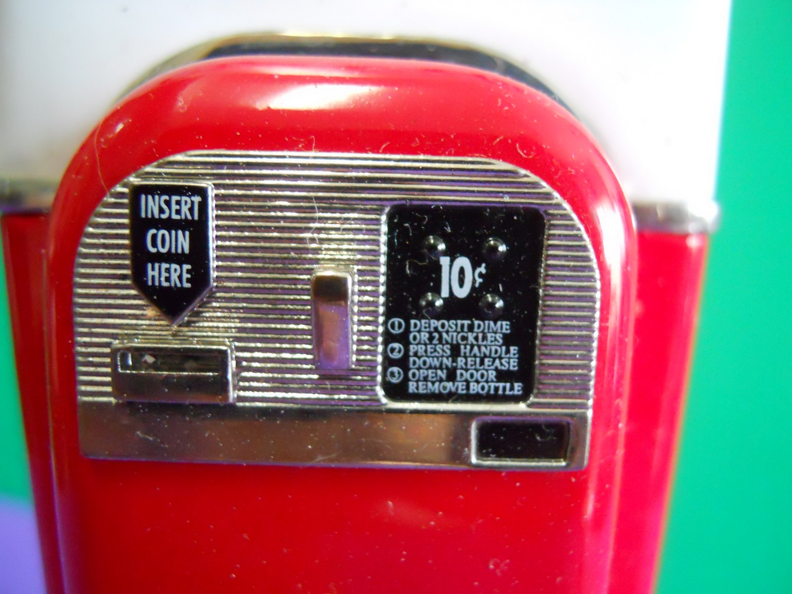 Dexters Diecasts (DexDC): Coca-Cola Vintage Vending Machine Coin Box