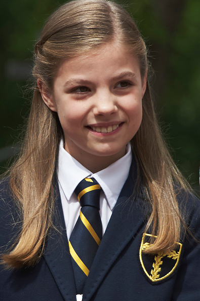 Royal Family Around the World: Spanish Royals Attend Their Daughter ...