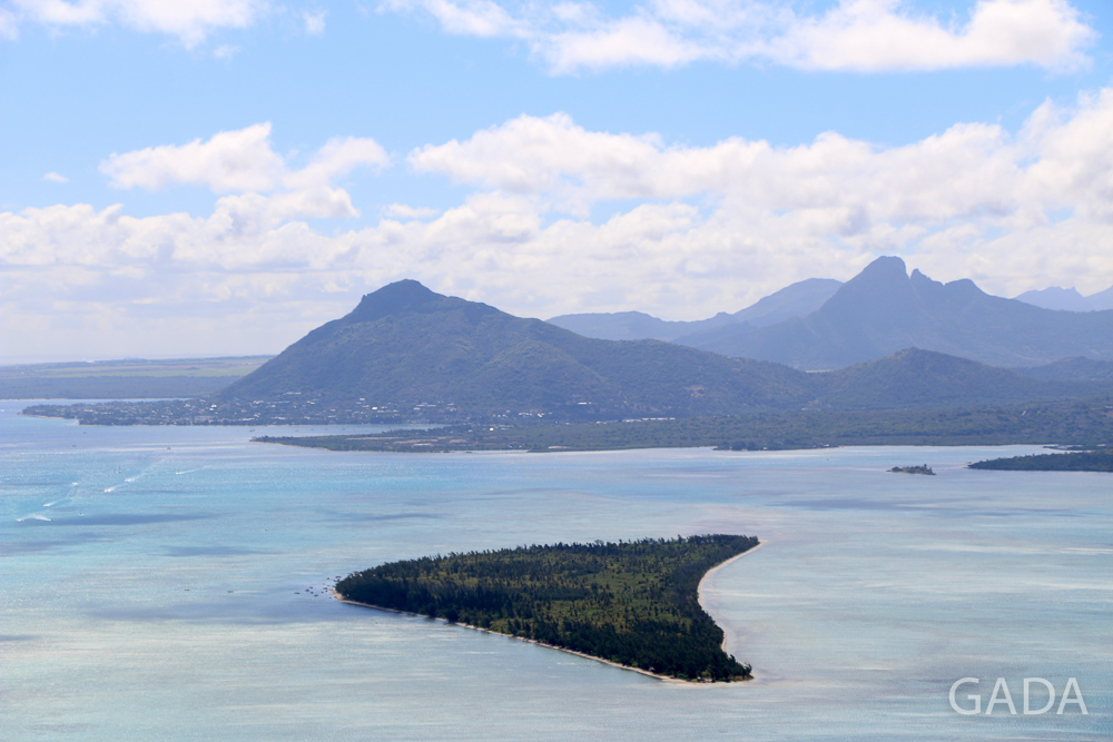 My Sweet Mauritius: LE MORNE : UNE ESCAPADE VERTIGINEUSE BY GADA