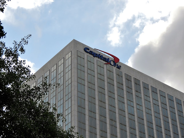 Houston Banking & Finance in Pics: Capital One Bank - 5444 Westheimer ...