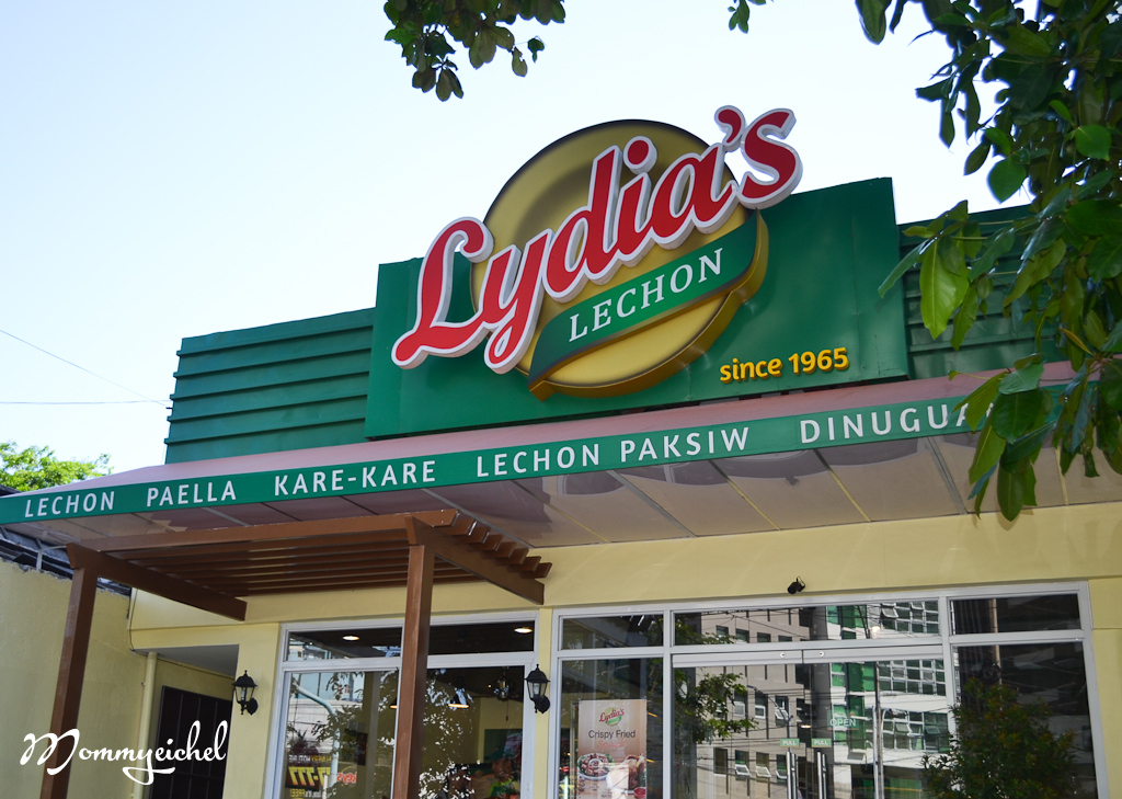 Mommy Eichel: Lydia's Lechon Timog Branch