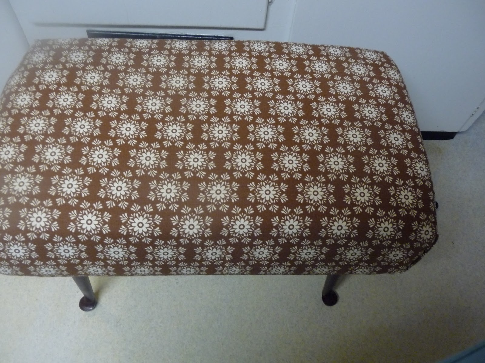 Itsy Bitsy Little Blessings: Turning a Coffee Table into a Piano Bench