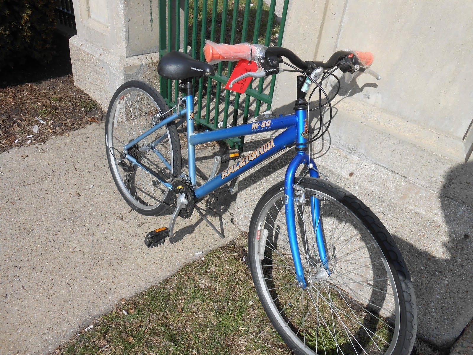 Chicago Bike Finders Blog: Raleigh USA Mountain Trail M 30