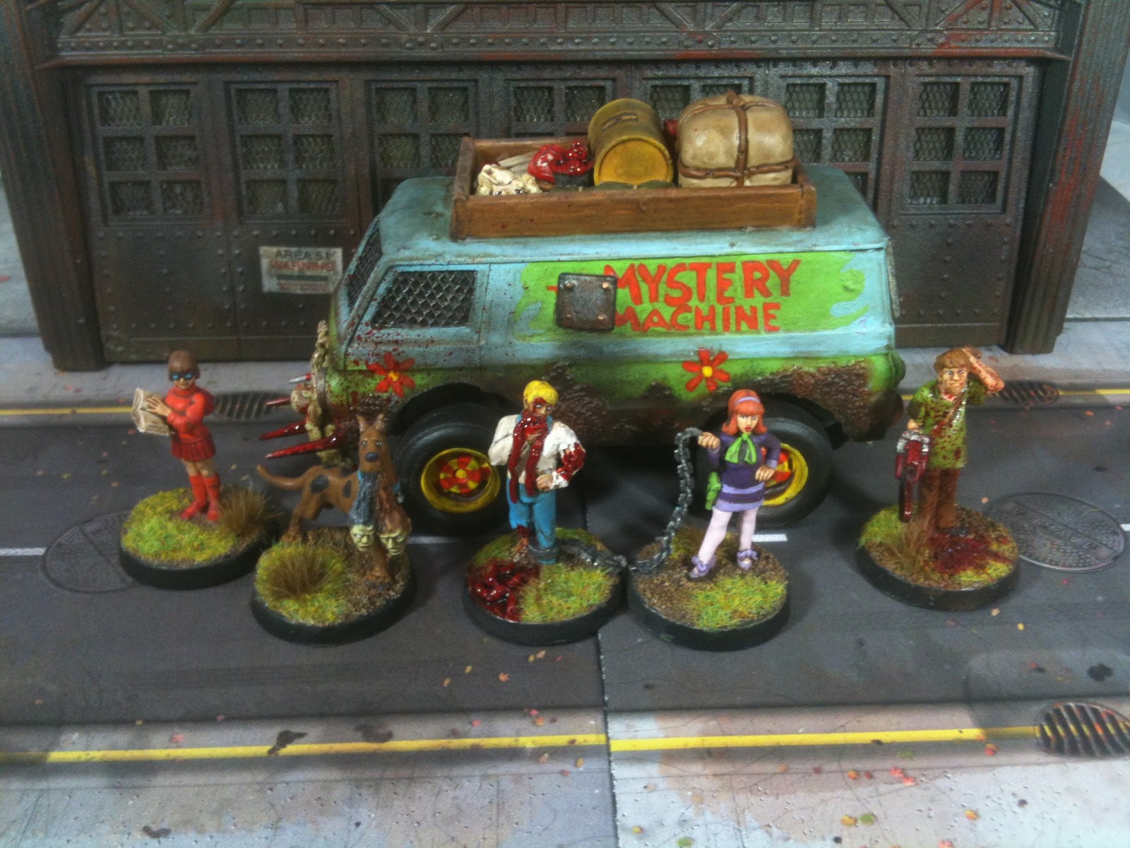 ConfusedDad's Mental Wanderings: The Mystery Machine Is DONE!!!! (Well ...