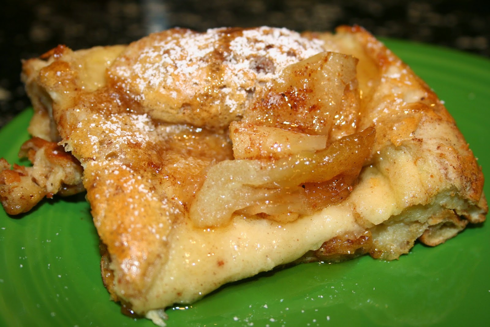 Tricia's Simply Tasteful Recipes: German Cinnamon-Apple Puff Pancake