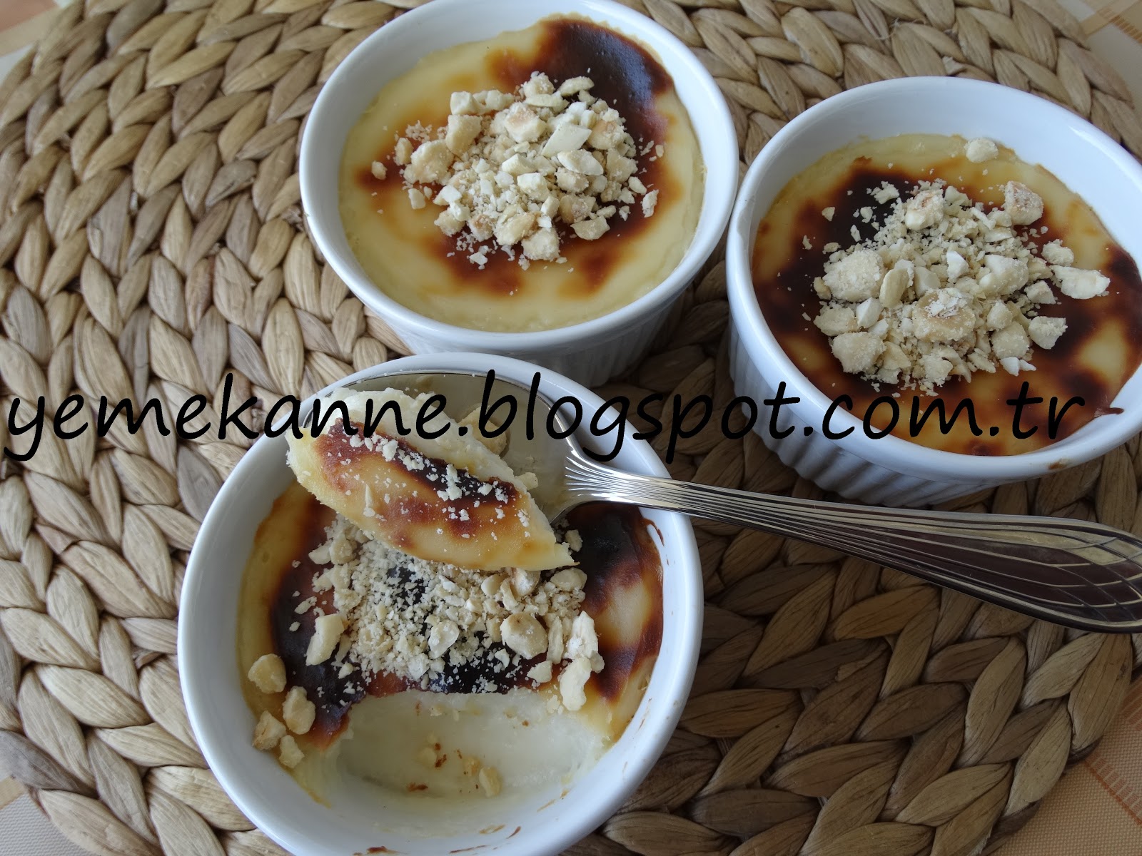 YEMEK ANNE: SÜT HELVASI