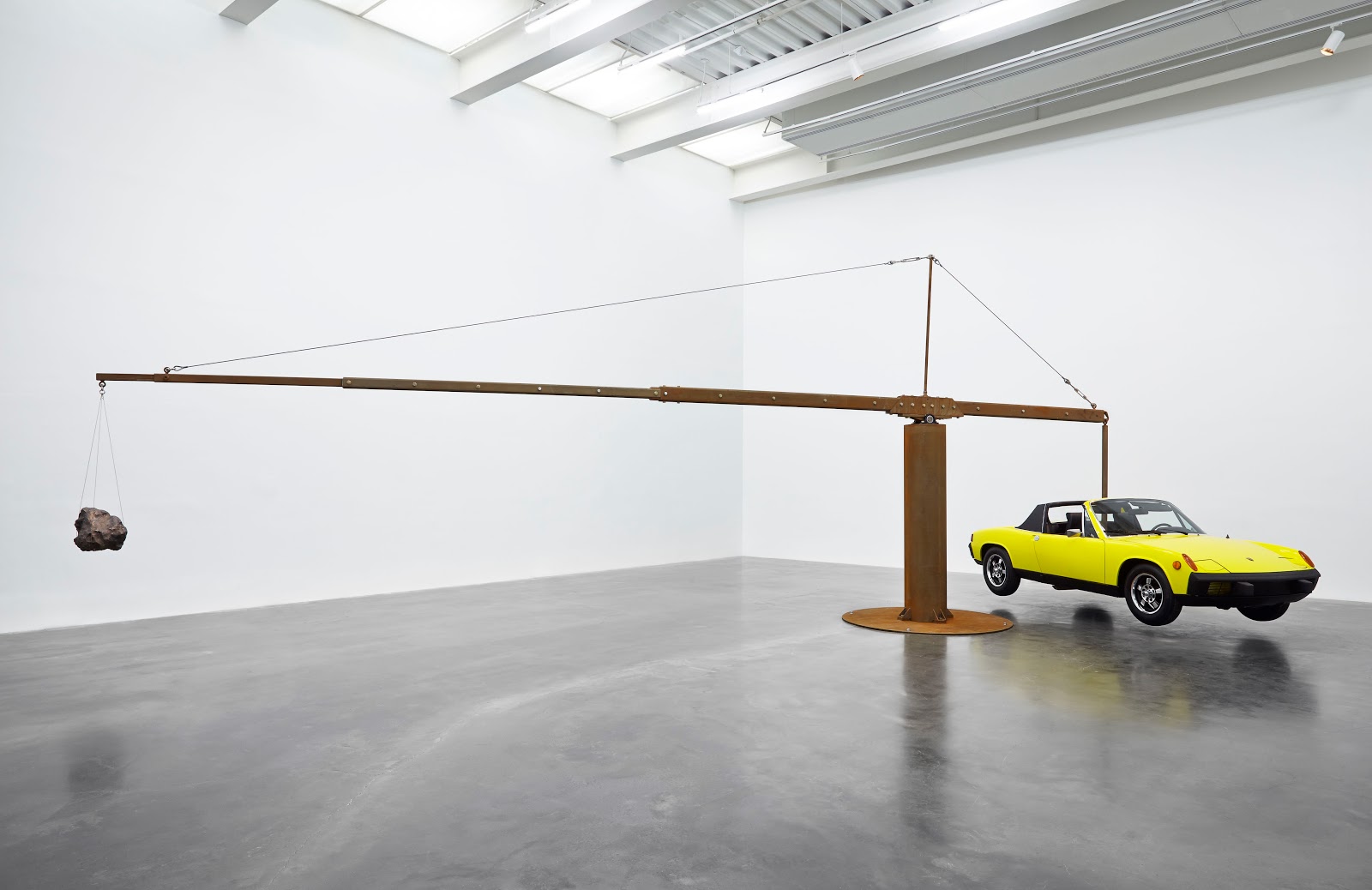 Exposition Art Blog: Chris Burden - performance and installation art