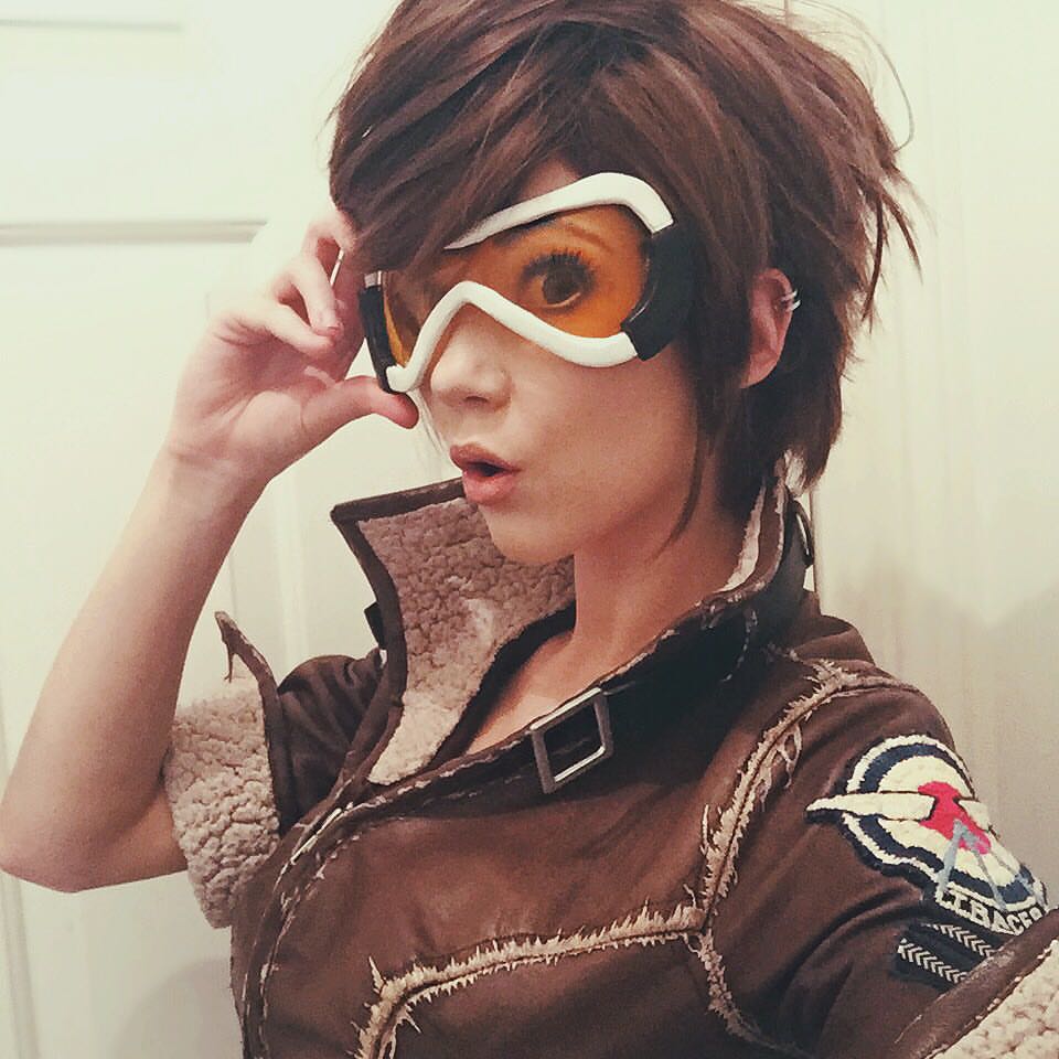 Calvin's Canadian Cave of Coolness: Tracer Cosplay By Lillybet