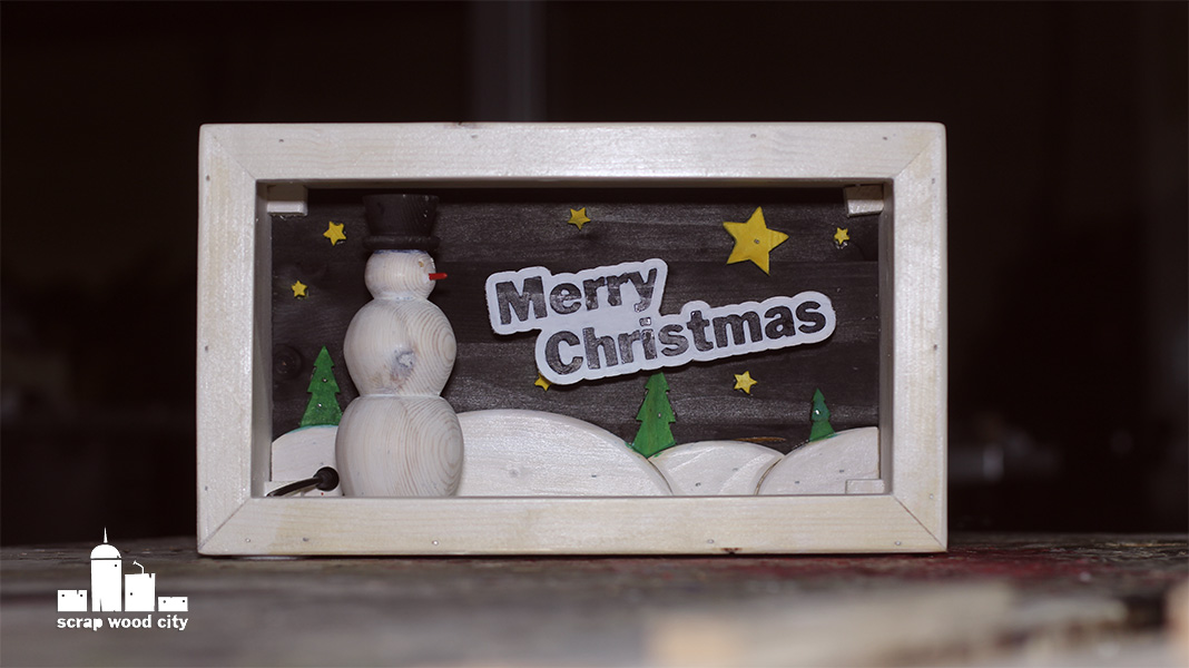 scrap wood city: Wooden Christmas ornament desktop lamp with LED strip