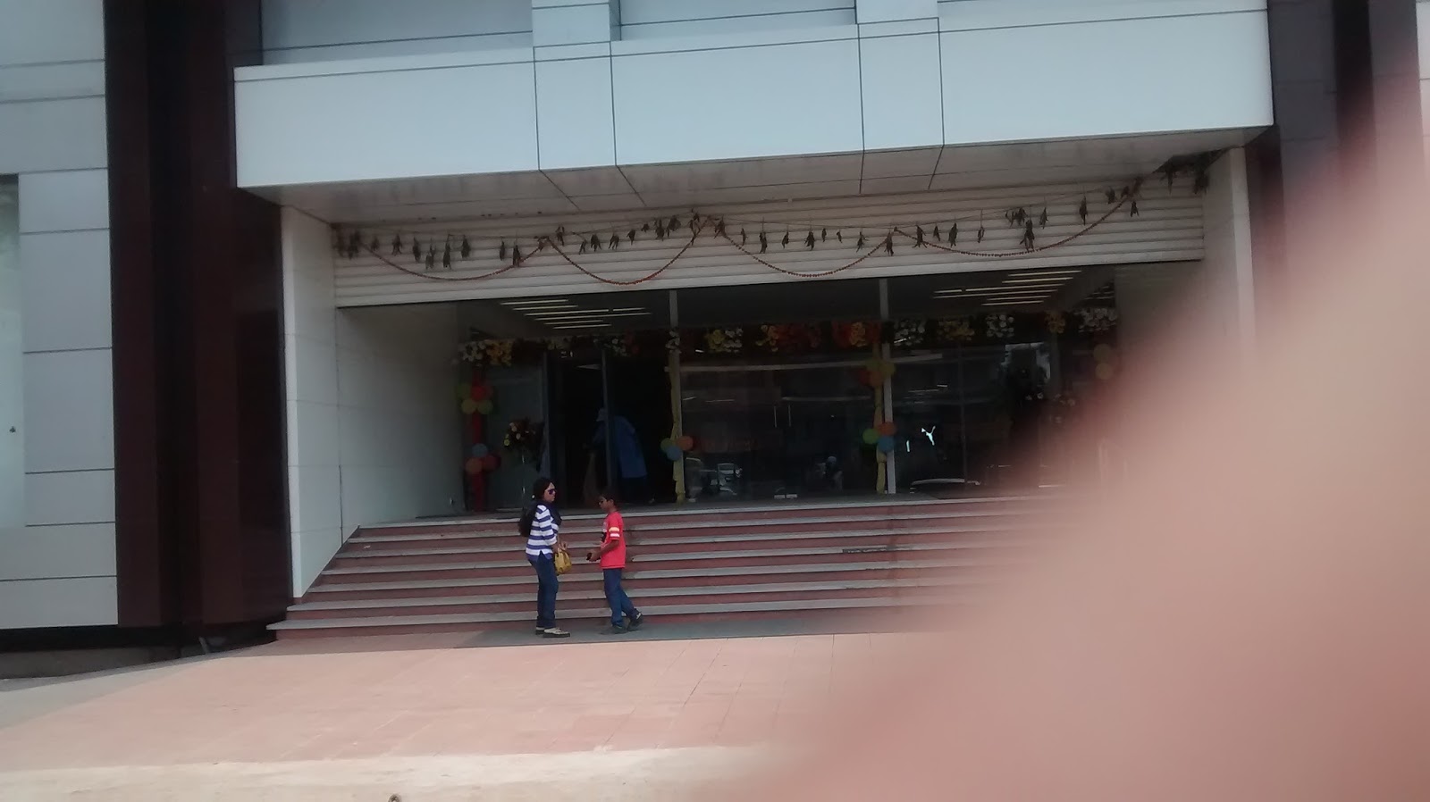 All about Goa and its attractions: Mall De Goa - Goa's New mall