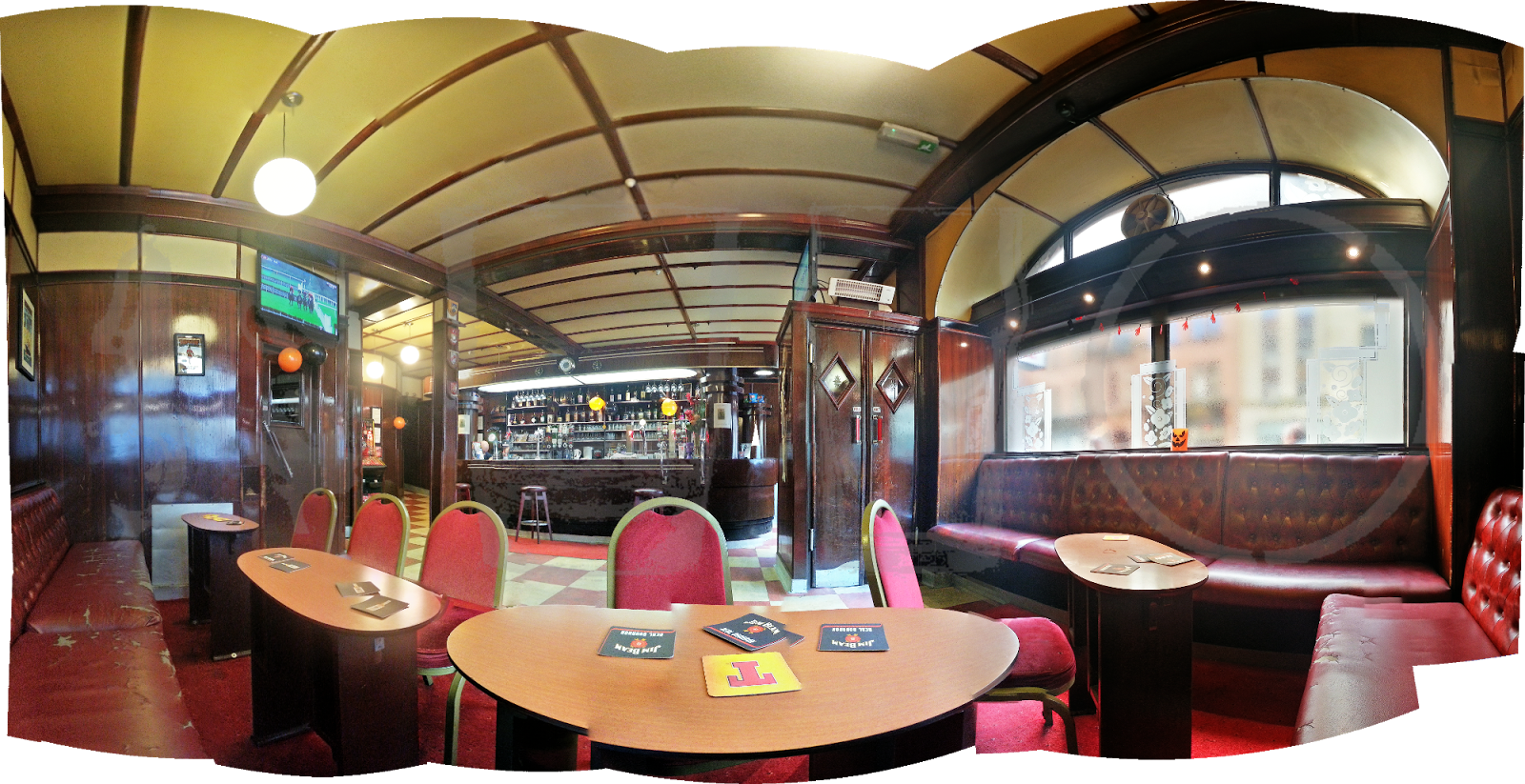 A Hauf Stop : Steps Bar