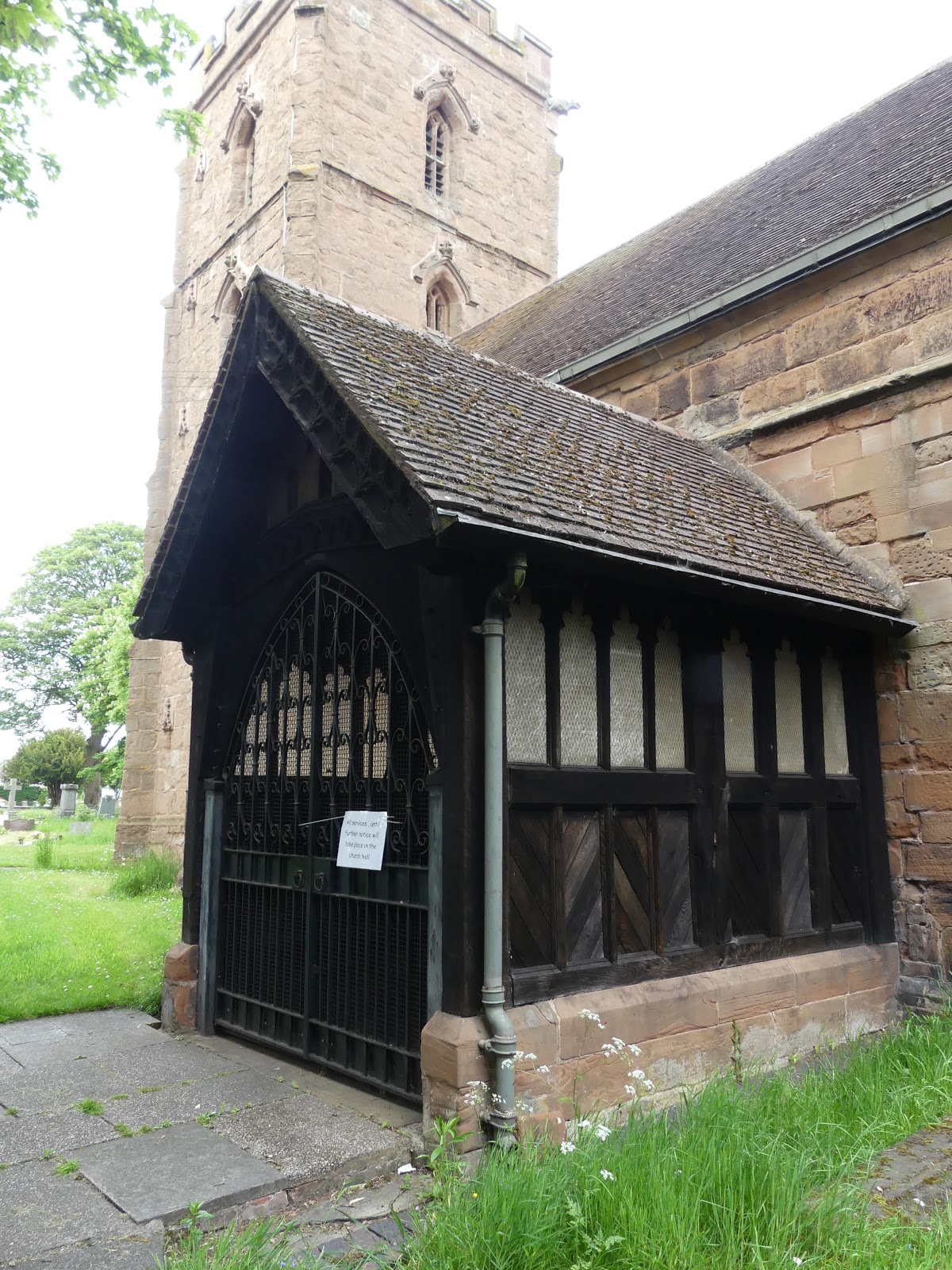 Ragged Robin's Nature Notes: Churchyard at St Giles, Sheldon