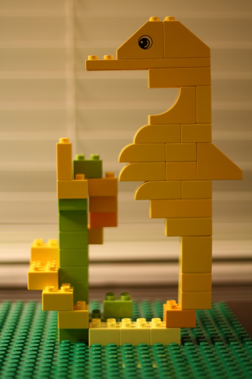 Build With Me Blog: Under the Duplo Sea - Seahorse and Seagrass