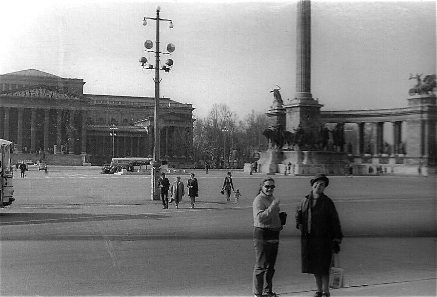 Europe by London Taxi: Budapest - Hungary - 12-14.4.1970