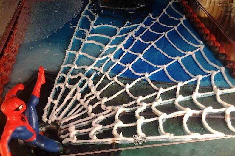 21 Awful Comic Book Cake FAILs That'll Make You Hulk Smash.