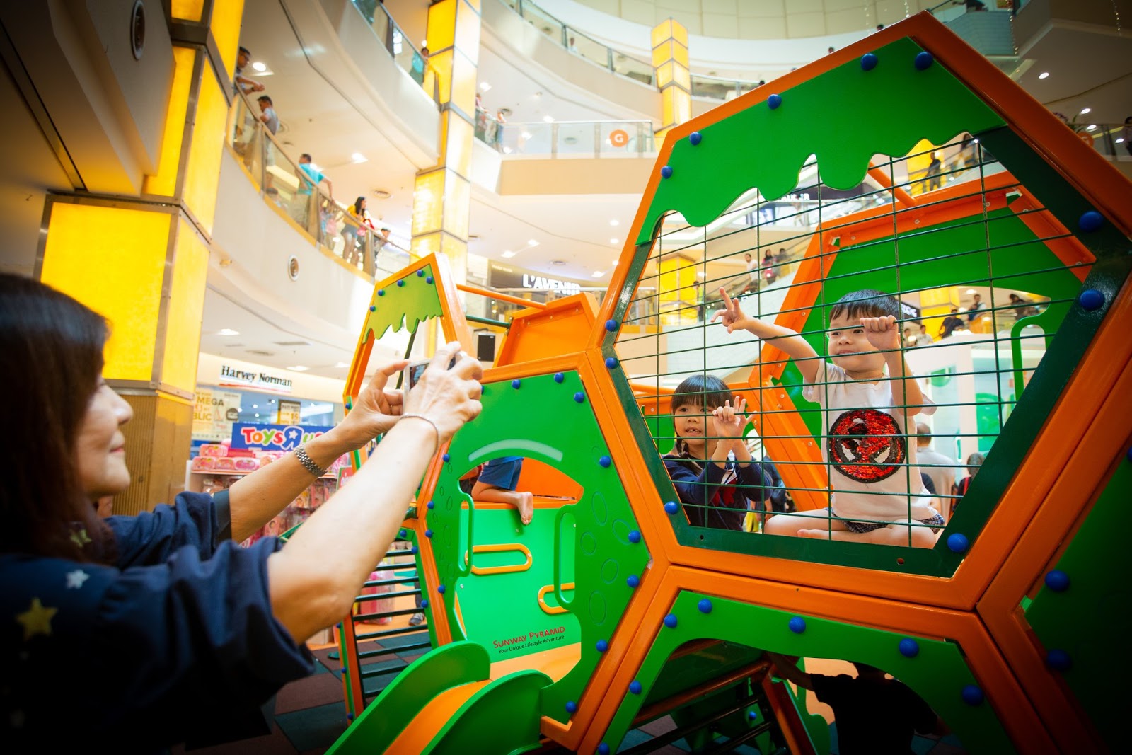 NickALive!: Nickelodeon Asia Hosts Malaysia's First Nickelodeon’s Slime ...