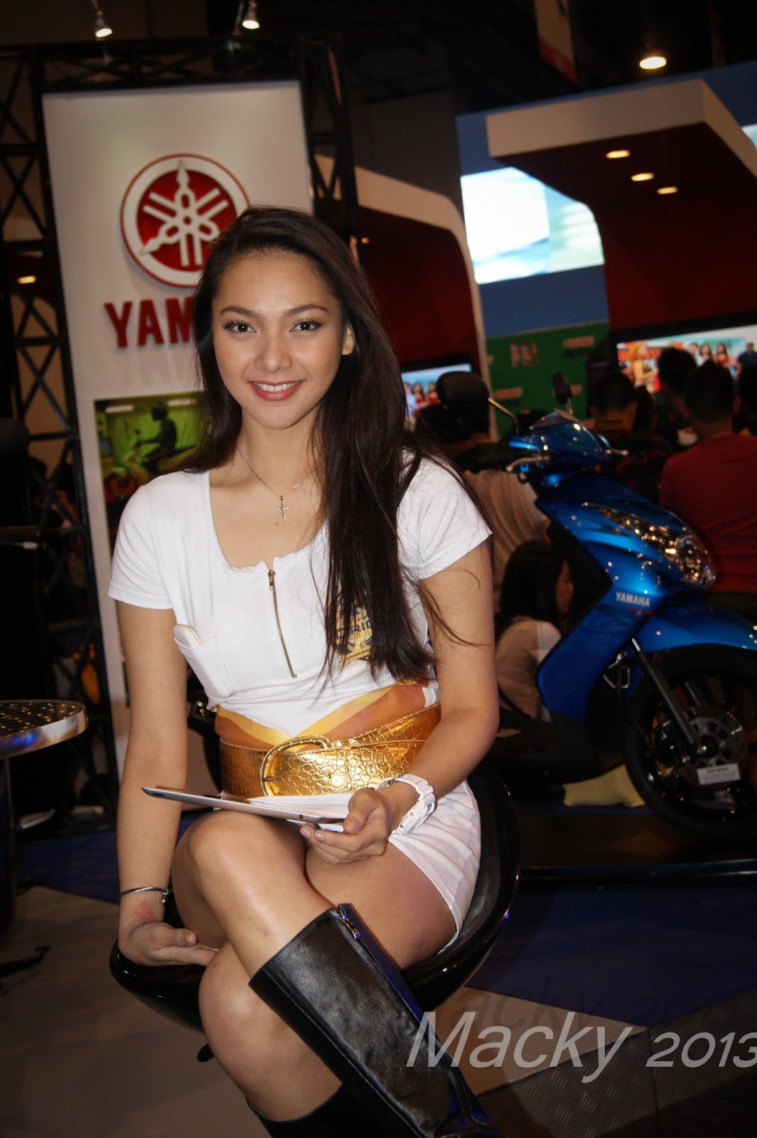 Macky's Vault of Various Stuff: Unknown Ladies @ The Bike Festival ...